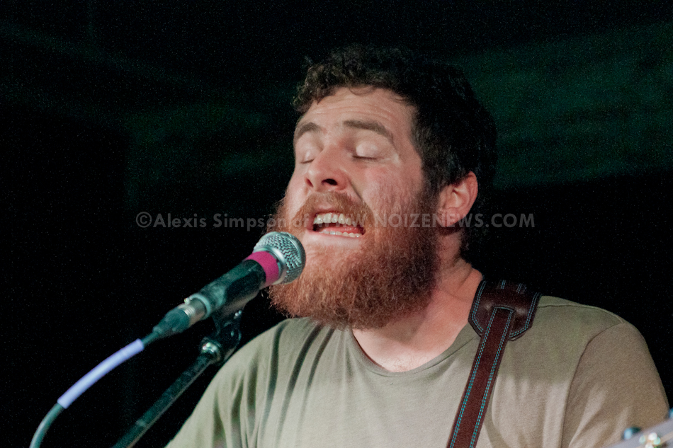 Andy Hull of Manchester Orchestra and Right Away, Great Captain ...